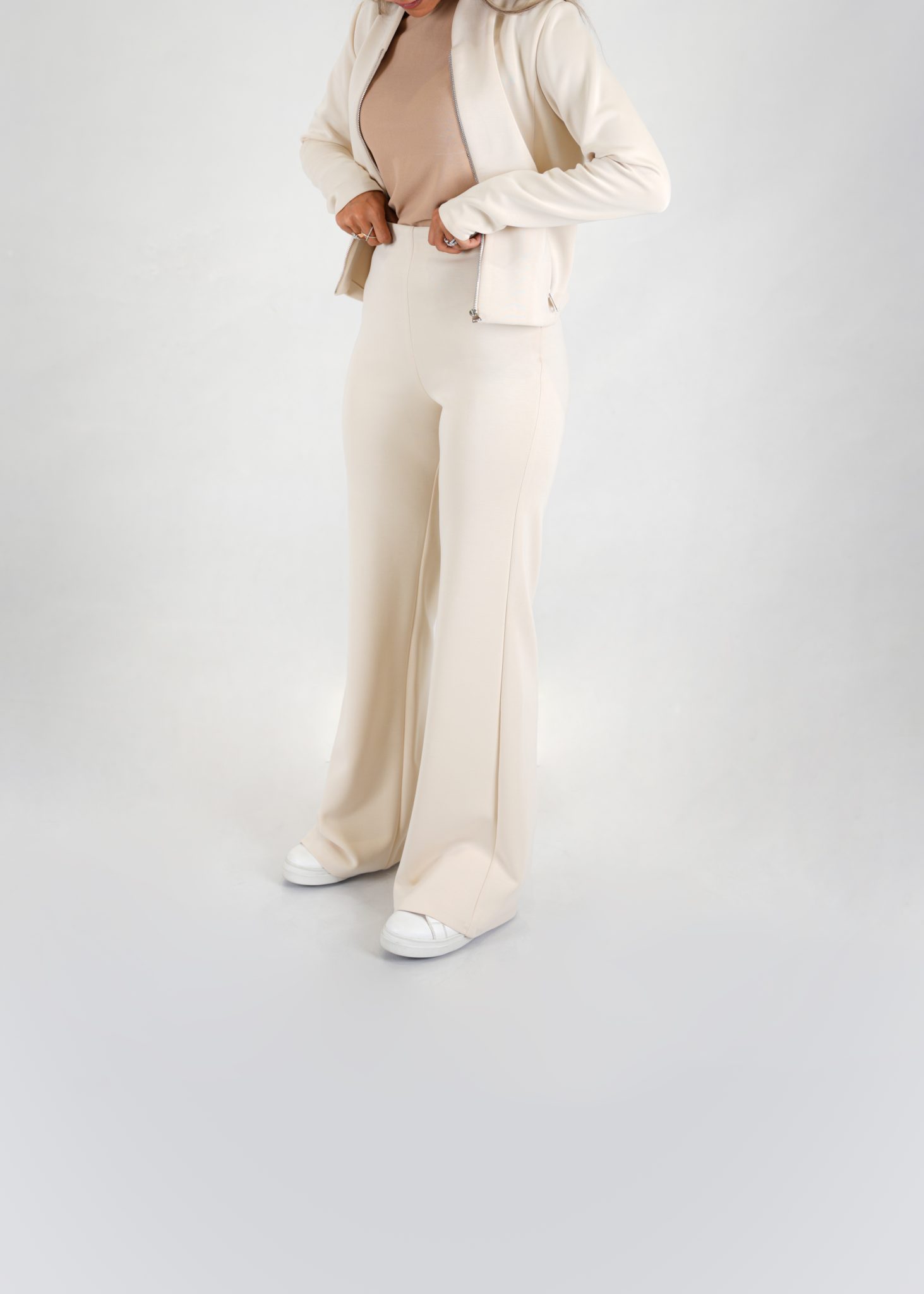 Set Sevin – نعیمه محسنی